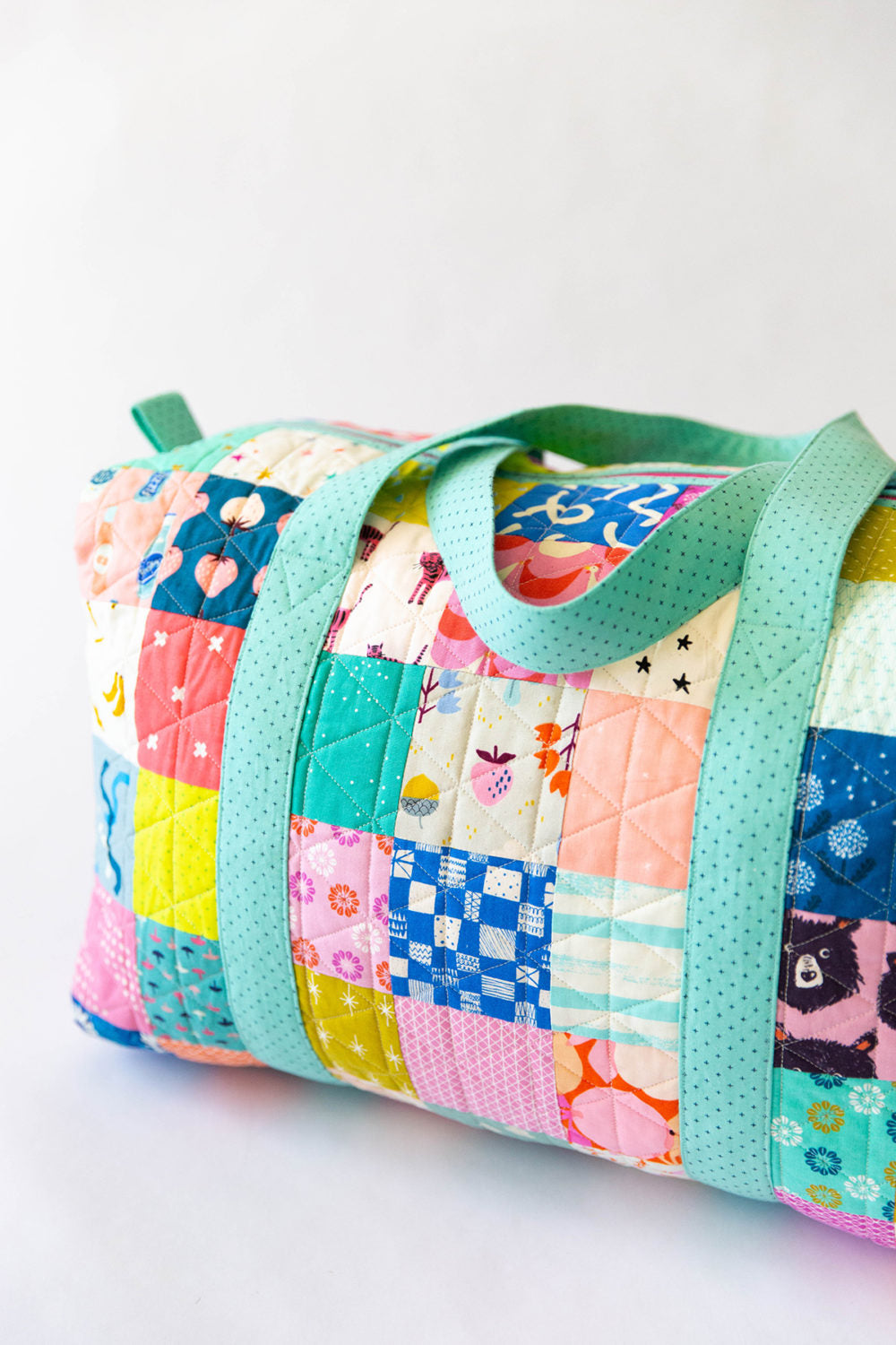 Patchwork Duffle Bag Pattern by Knot & Thread | Sewjersey.com